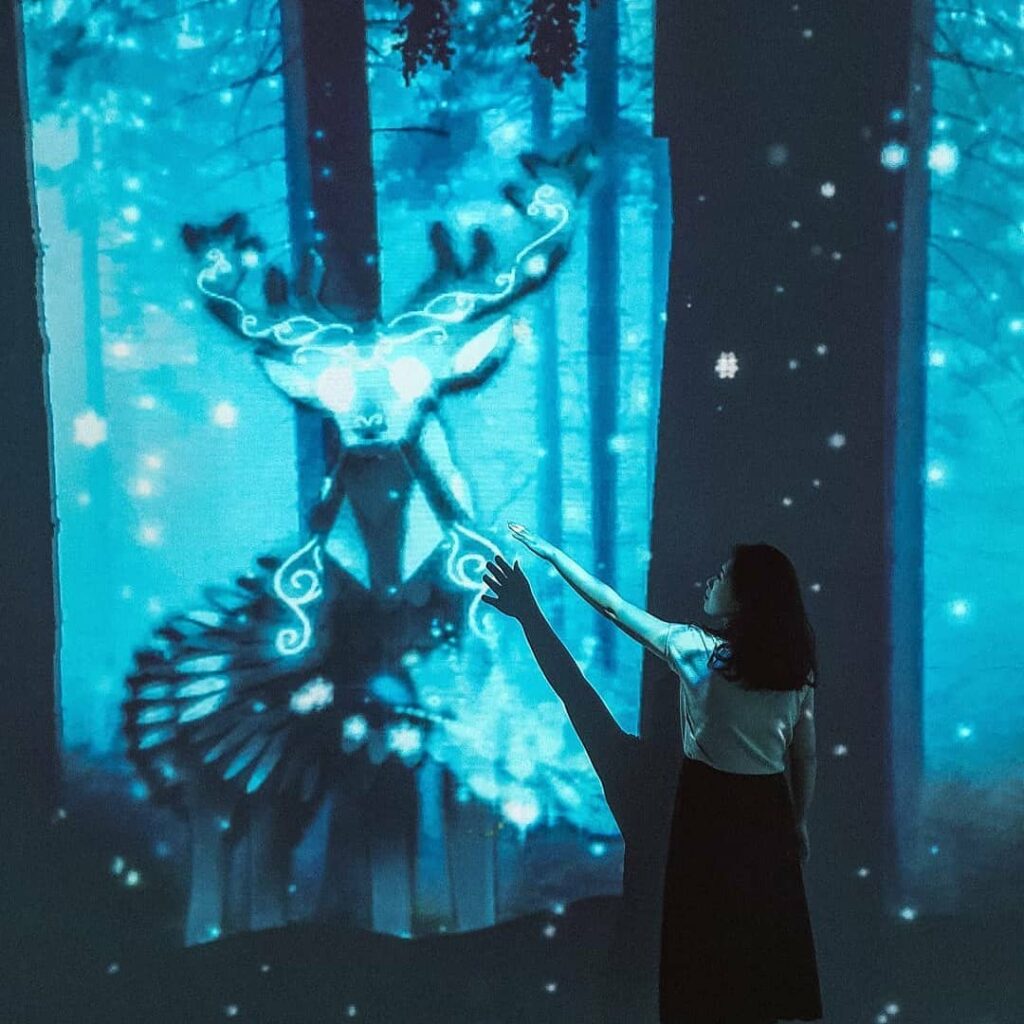 Le mapping architectural redéfinit l'espace - Stilla Studio